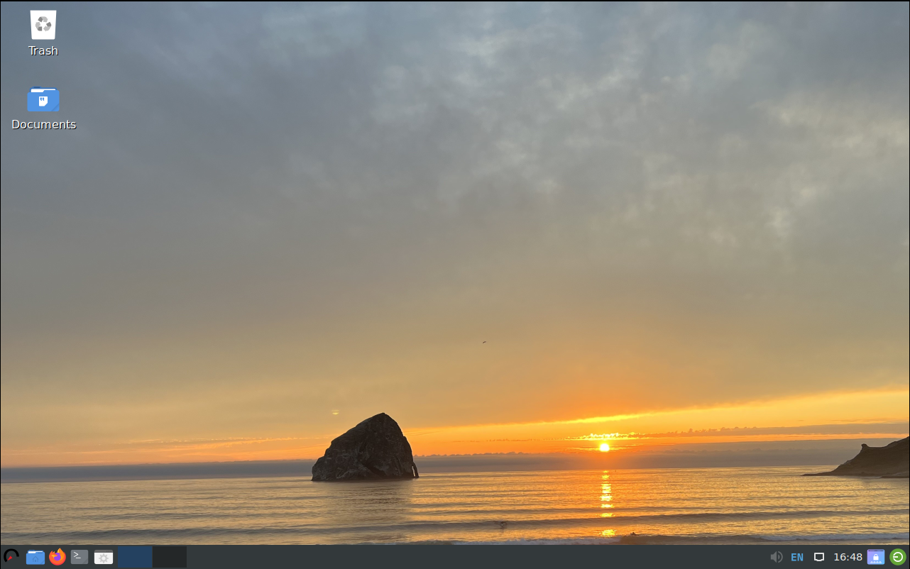 基于 Debian 和 LXDE 的轻量级发行版 wattOS R13 发布 - LinuxStory